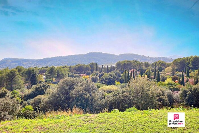 Maison à vendre - Le Beausset - 5 pièces - 3 chambres