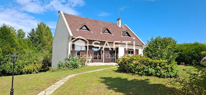 Maison à vendre - Chivylèsétouvelles - 6 pièces - 4 chambres