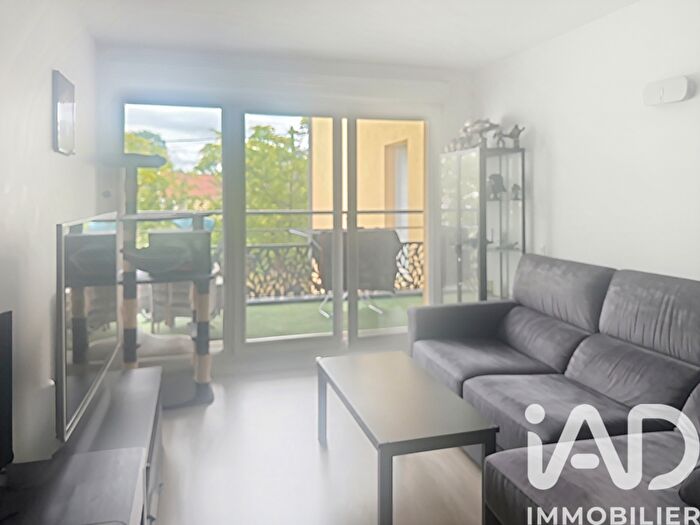 Pontault-Combault, Centre commercial : Appartement 3 pièces à vendre