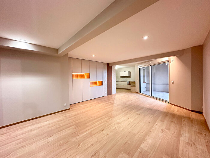 Appartement à louer - Albi, Centre-ville - 4 pièces - 3 chambres