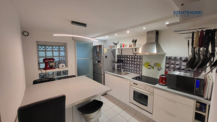 Maisons à vendre et appartements à louer - 1