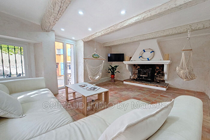 Maison à vendre - La Garde-Freinet - 6 pièces - 4 chambres