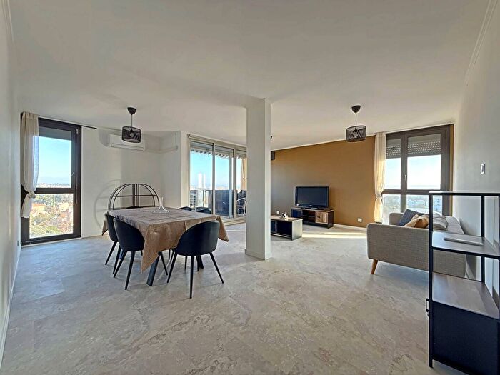 Appartement à louer - La Monaque-La Gandone, Salon-de-Provence - 3 pièces - 2 chambres