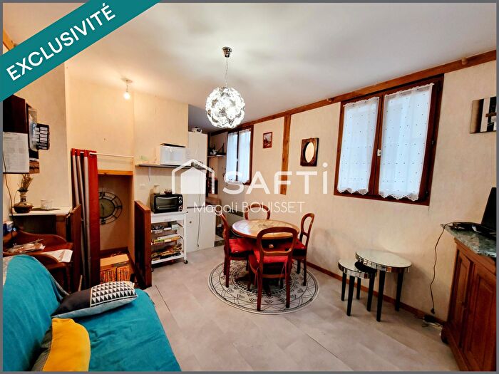 Appartement à vendre - Bagnères-de-Luchon - 2 pièces - 1 chambre