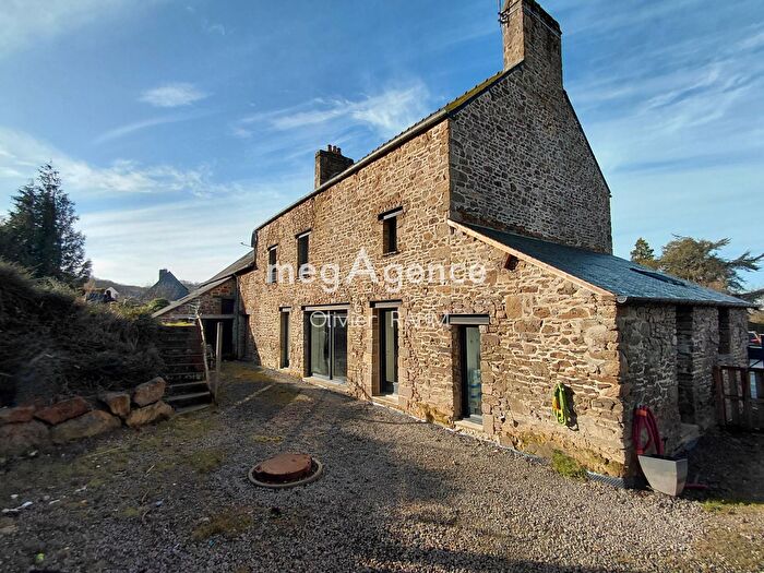 Maison à vendre - Saint-Broladre - 6 pièces - 4 chambres