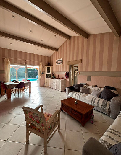 Maison à vendre - Belin-Béliet - 7 pièces - 3 chambres