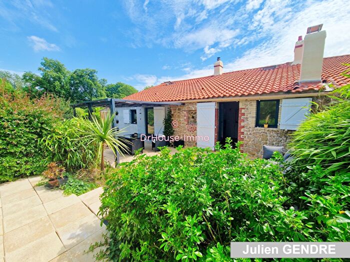 La Chaize-le-Vicomte - Maison 5 pièces à vendre