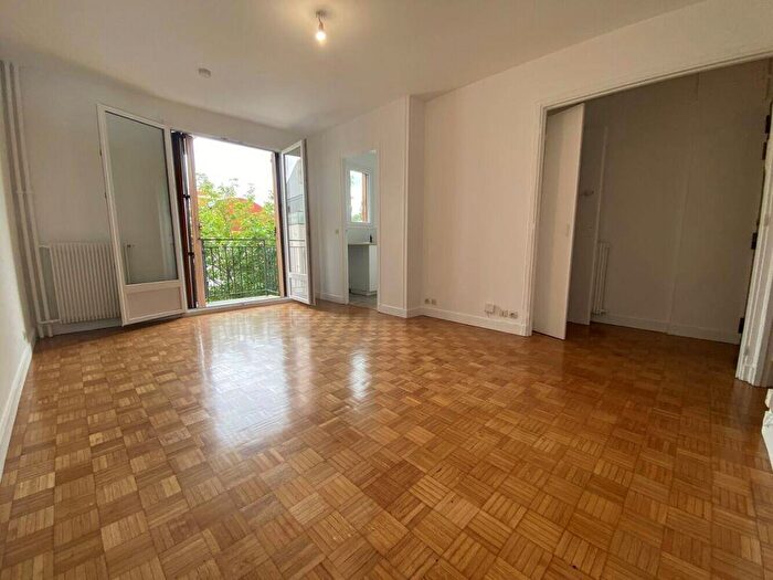 Espaces Jeunes, Issy-les-Moulineaux : Appartement 1 pièce à louer