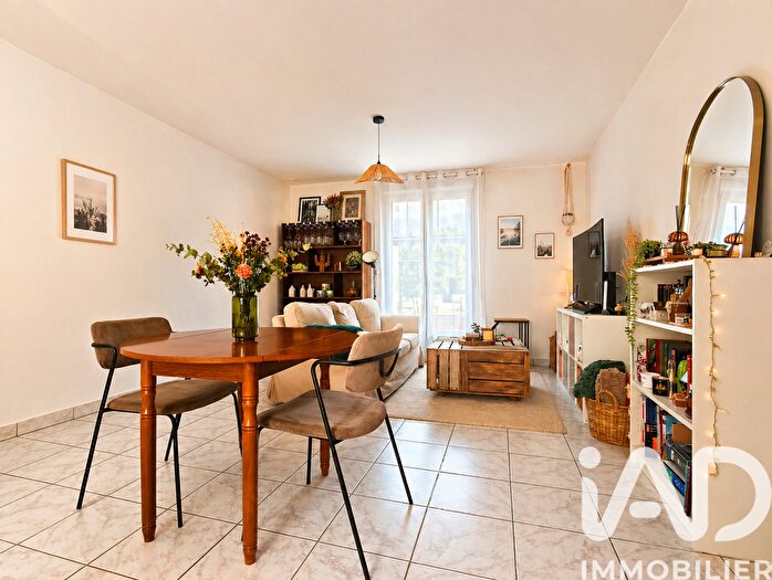 Appartement à vendre - Villeperdue - 3 pièces - 2 chambres