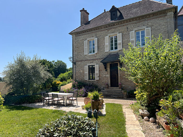 Maison 7 pièces à Villy-le-Moutier, à vendre