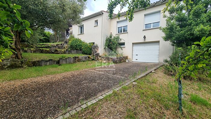 Saintes, Centre-ville - Maison 4 pièces à vendre