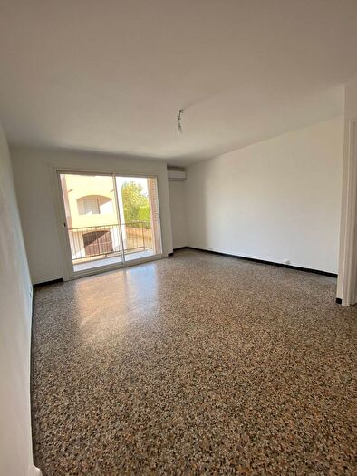 Appartement à louer - Ghisonaccia - 4 pièces - 3 chambres