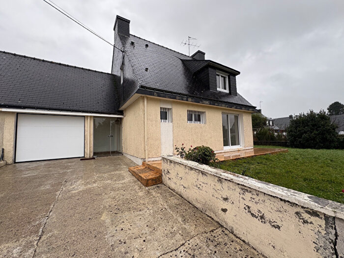 Maison à louer - Pluméliau - 5 pièces - 3 chambres