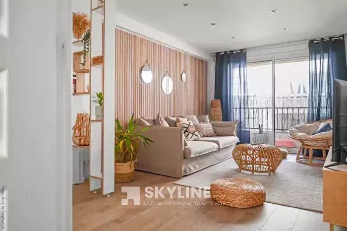 Appartement à louer - Marseille e , Vauban - 3 pièces - 2 chambres