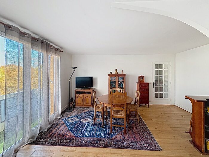 Appartement à vendre - LHaÿ-les-Roses, Centre-ville - 4 pièces - 2 chambres