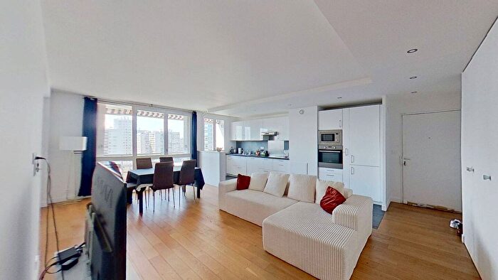 Appartement à louer - Eiffel, Levallois-Perret - 4 pièces - 3 chambres