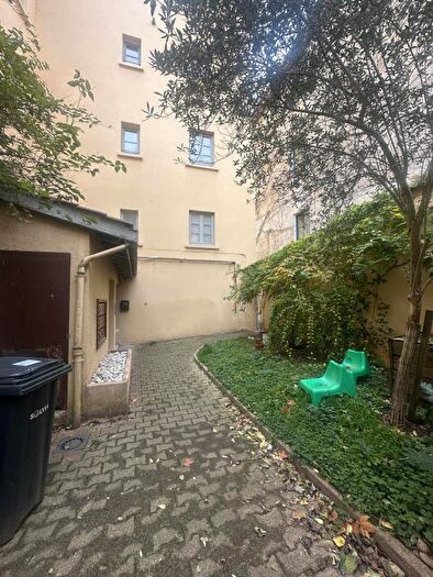 Appartement à louer - Lyon e , Saint-Rambert - 2 pièces - 1 chambre