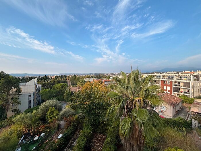 Appartement à vendre - Nice, Caucade - 2 pièces - 1 chambre