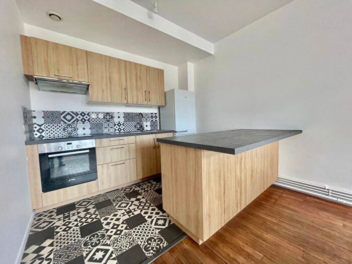Saint Martin, Périgueux : Appartement 2 pièces à louer
