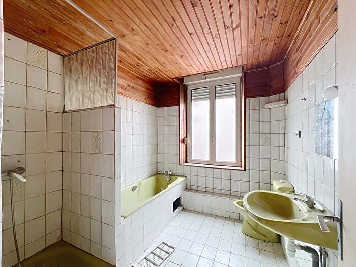 Maison à vendre - Commercy - 9 pièces - 4 chambres