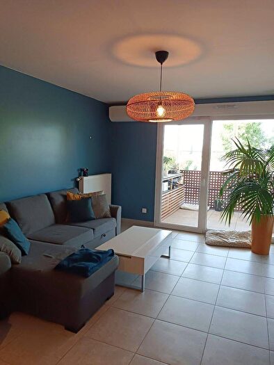 Appartement à louer - Les Aires de la Dîme, Salon-de-Provence - 2 pièces - 1 chambre