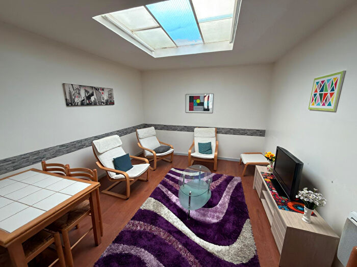 Maison à louer - Amiens, Saint-Honoré, Jeanne dArc - 3 pièces - 2 chambres