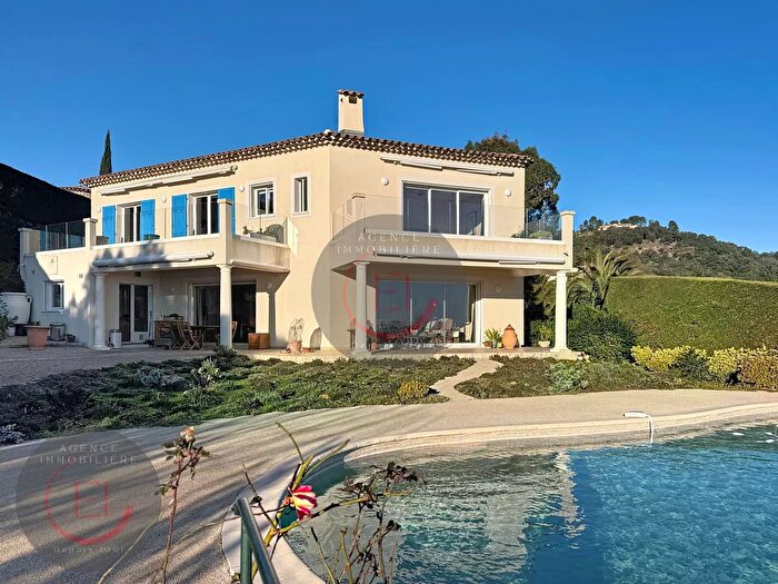 Maison à vendre - Les Adrets-de-lEstérel - 5 pièces - 3 chambres