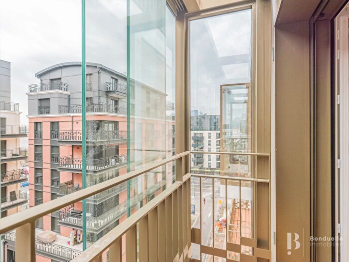 Appartement à louer - Courbevoie, Marceau République - 2 pièces - 1 chambre