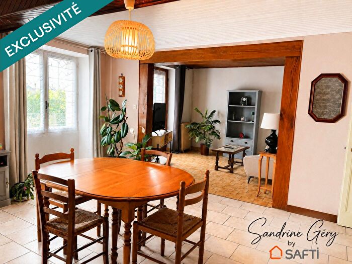 Saint-Saturnin-du-Limet - Maison 5 pièces à vendre