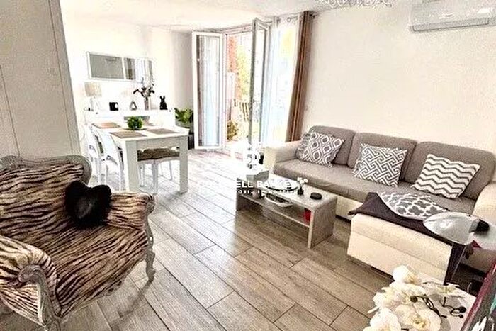 Appartement à vendre - Saint-Raphaël, Les Arênes - 3 pièces - 3 chambres