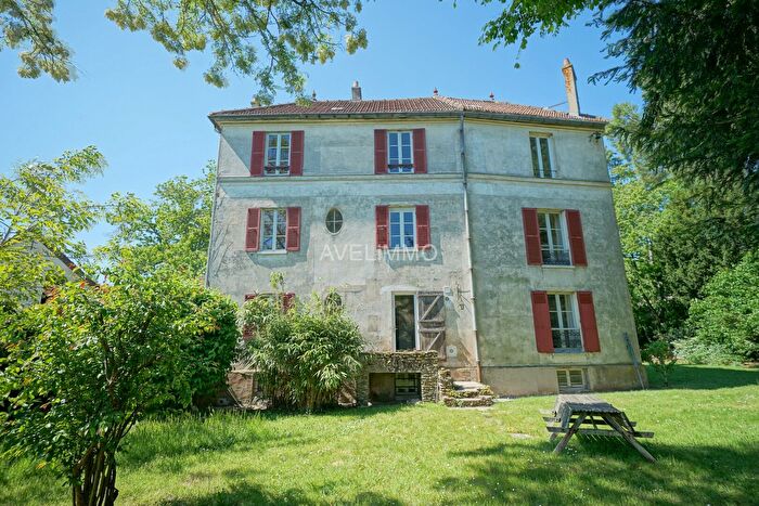 Maison à vendre - La Queue-lez-Yvelines, La Queue-les-Yvelines - 6 pièces - 6 chambres