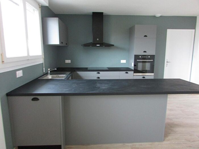 Appartement à louer - Plouhinec - 4 pièces - 3 chambres