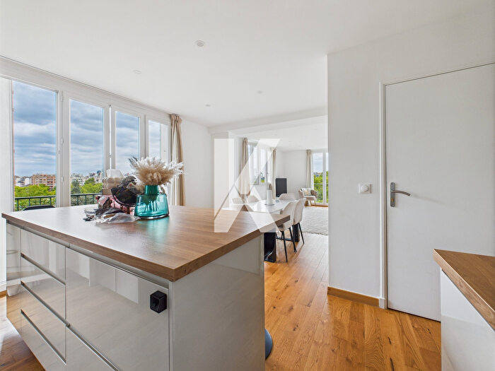 Appartement à vendre - Paris e , Porte de Saint-Cloud, Auteuil-Sud - 5 pièces - 3 chambres