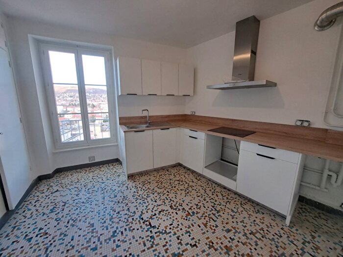Appartement à louer - Saint Alyre, Clermont-Ferrand - 5 pièces - 3 chambres