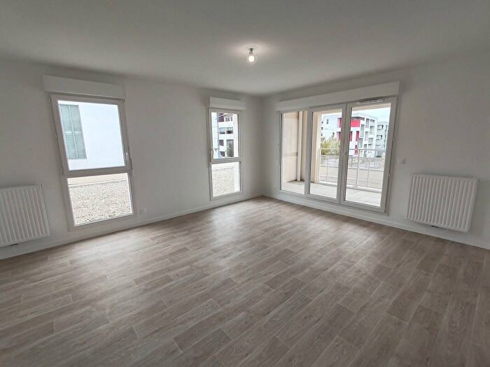 Zone Industrielle Quatre Pavillons-La Gardette, Lormont - Appartement 3 pièces à louer
