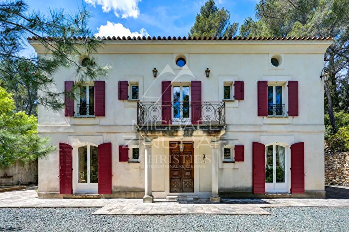 Maison à vendre - Saint-Marc-Jaumegarde - 7 pièces - 4 chambres