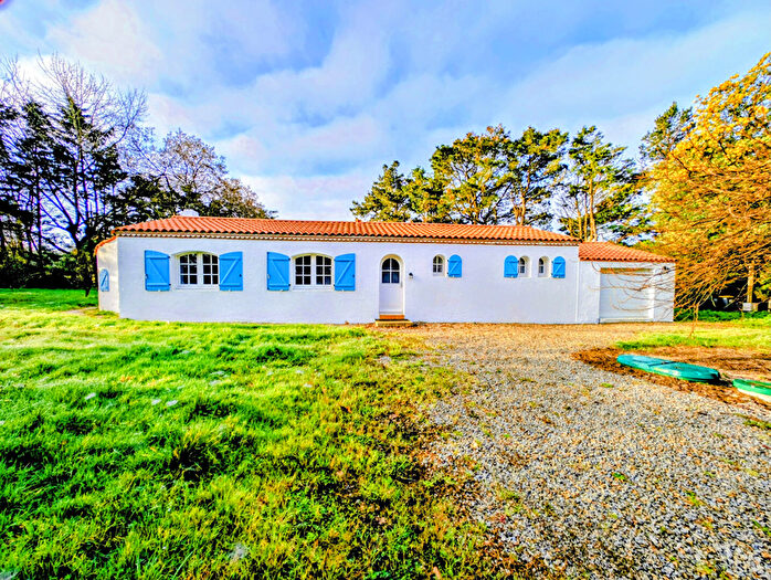 Maison à vendre - LAiguillon-sur-Vie - 4 pièces - 3 chambres