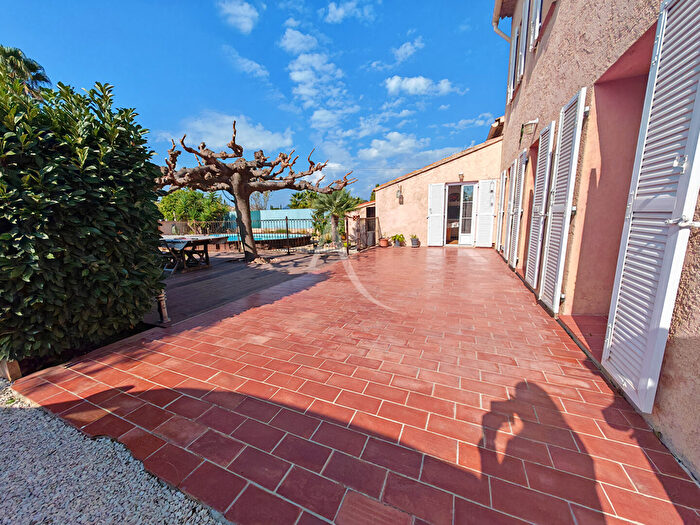 Maison à vendre - Carqueiranne - 5 pièces - 3 chambres