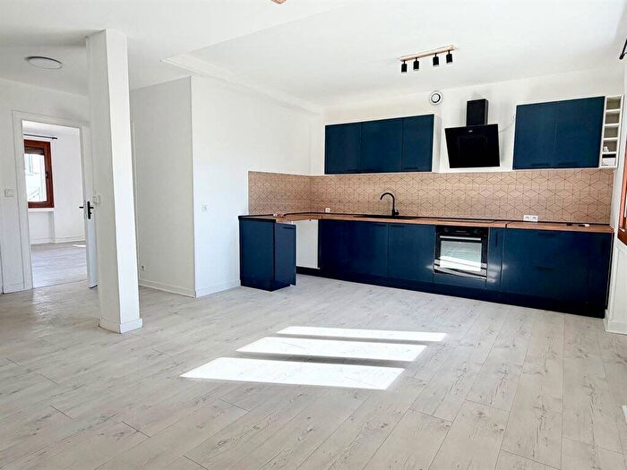 Appartement à louer - Anatole France, Clermont-Ferrand - 3 pièces - 2 chambres