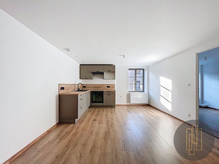 Appartement à vendre - Villefranche-sur-Saône, Centre-ville - 3 pièces - 2 chambres