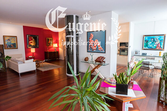 Appartement à vendre - Dax, Centre-ville, Saint-Vincent - 10 pièces - 5 chambres