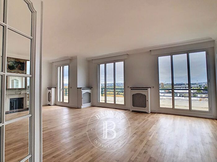 Appartement 6 pièces à louer à Paris 16ème, Auteuil-Nord, Jasmin, Mirabeau