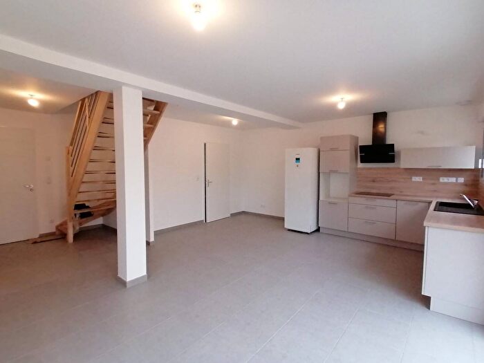 Maison à louer - Rosières-près-Troyes - 5 pièces - 3 chambres