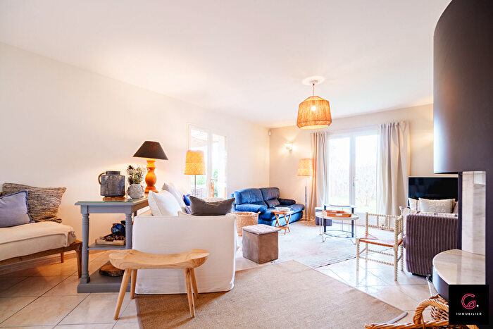 Maisons à vendre et appartements à louer - 1