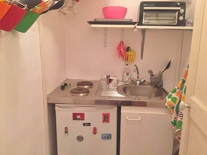 Appartement à louer - Centre Ville, Aix-en-Provence - 1 pièce