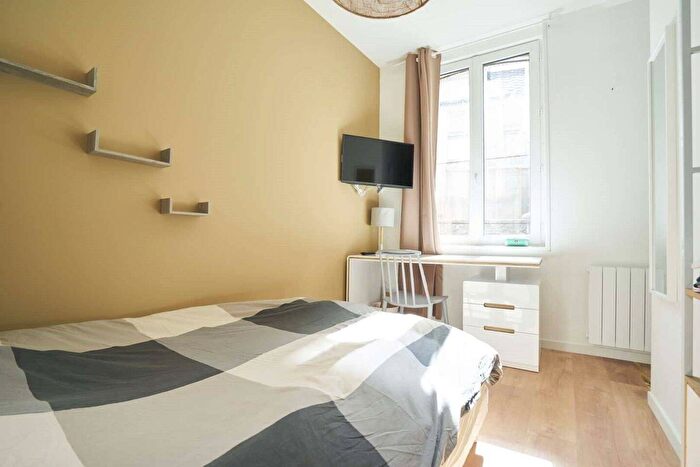 Appartement à louer - Centre Ville, Reims - 1 pièce