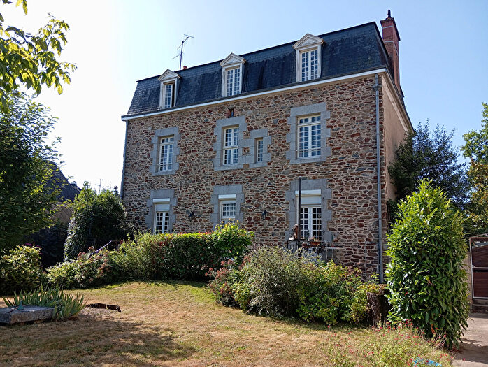 Maison 8 pièces à vendre à Mayenne, Sud Ouest