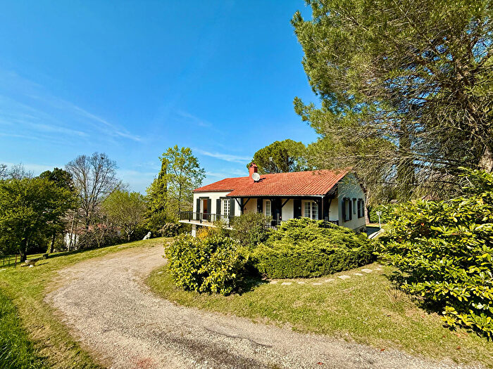 Maison à vendre - Pujols - 5 pièces - 4 chambres