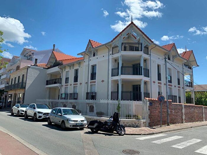 Appartement à louer - Ville dEte, Arcachon - 4 pièces - 3 chambres