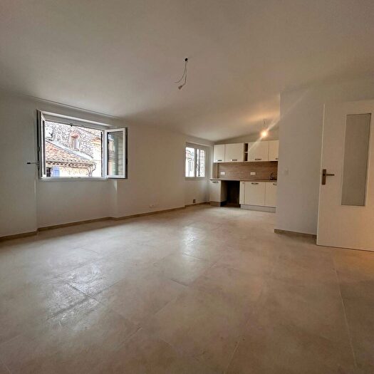 Appartement à louer - Village Centre, La Colle-sur-Loup - 3 pièces - 2 chambres